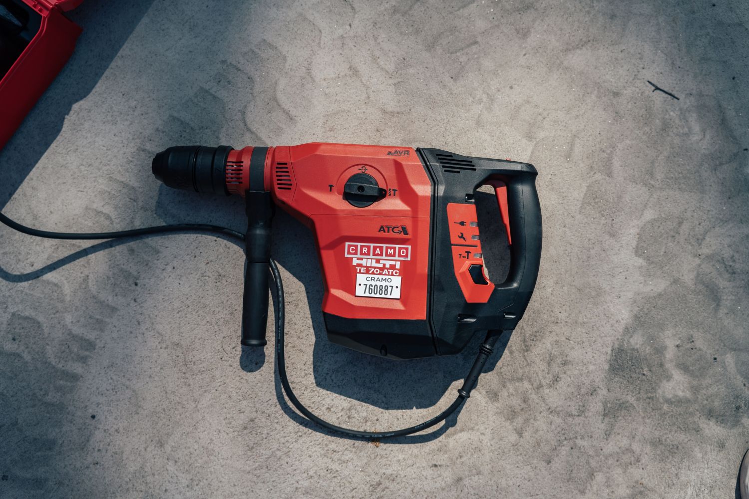 Kaip teisingai dirbti su perforatoriumi: patarimai ir gudrybės - Deform.lt